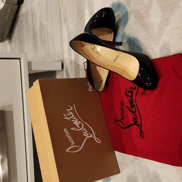 Christian Louboutin | Shoes | Christian Louboutin Black Pumps Size 6 ...